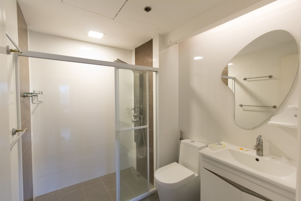 2BR CONDO UNIT FOR RENT – RENAISSANCE 2000 | Home Discovery