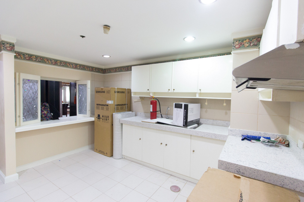 2BR CONDO UNIT FOR RENT – RENAISSANCE 2000 | Home Discovery