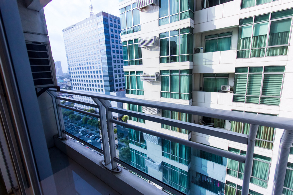 2BR CONDO FOR SALE – FORT PALM SPRINGS, BGC | Home Discovery